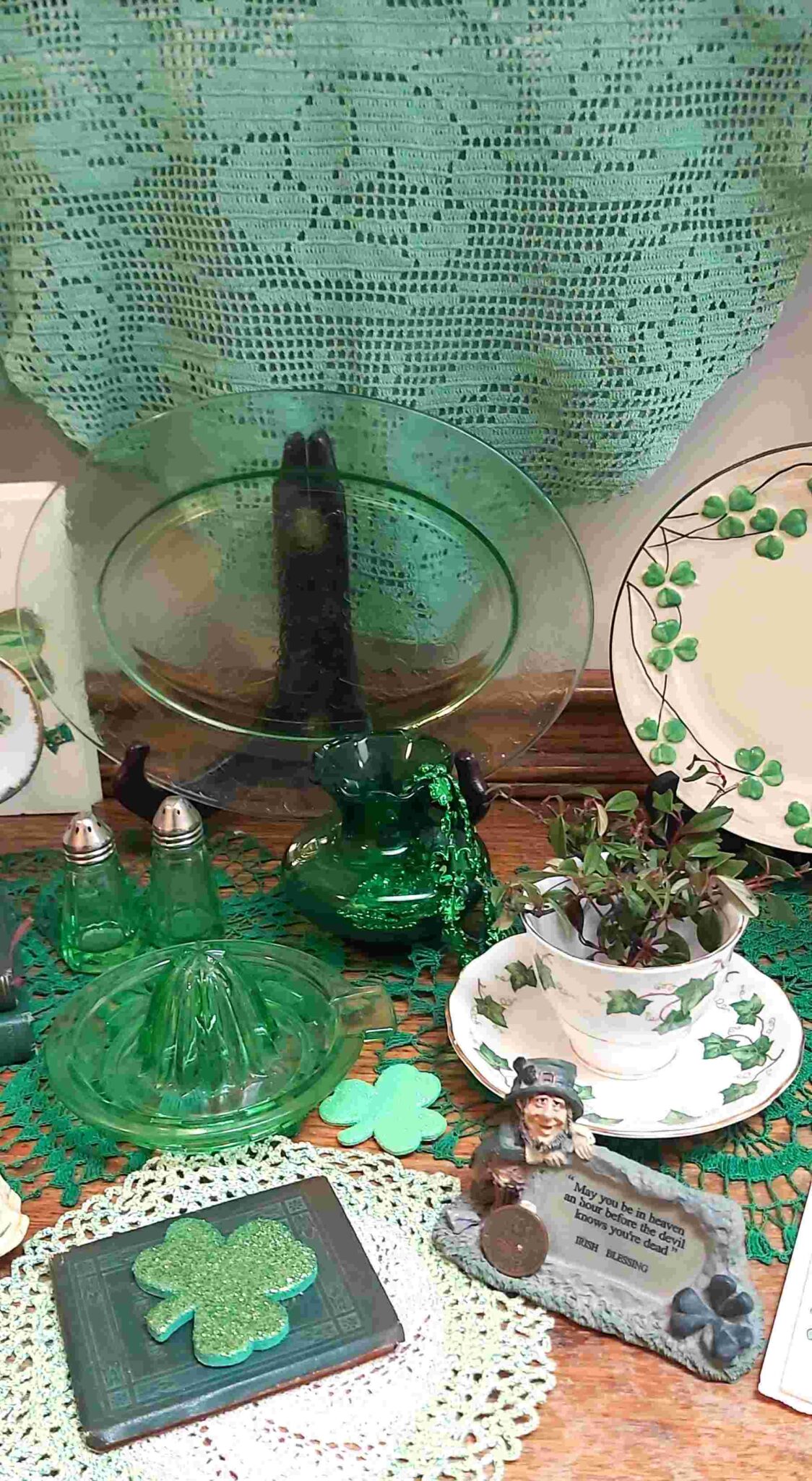 Vintage St. Patrick's Day Display - Everything Country CA